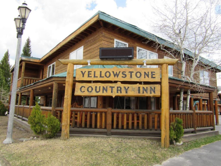 What to do in Yellowstone National Park with Kids | Wanderlust Crew