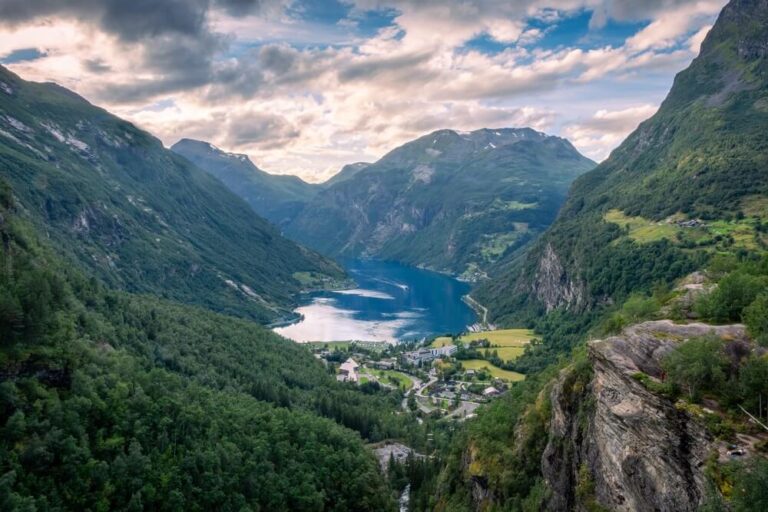 The Most Beautiful Places In Norway to Visit | Wanderlust Crew